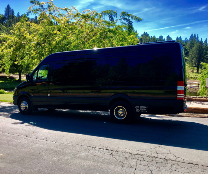 Regal Carriage Limousine & Transportation